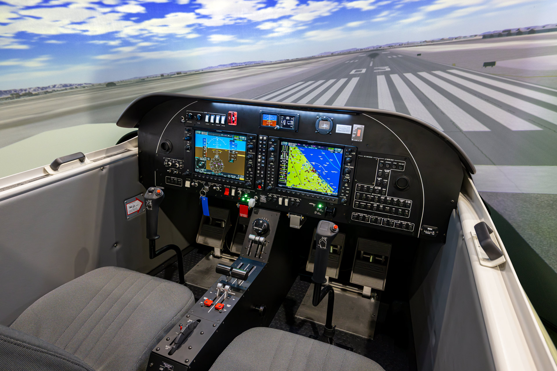 Diamond DA42 VI - Frasca Flight Simulation
