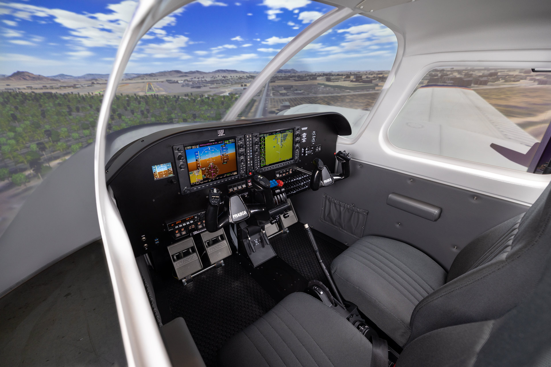 Piper Seminole - Frasca Flight Simulation