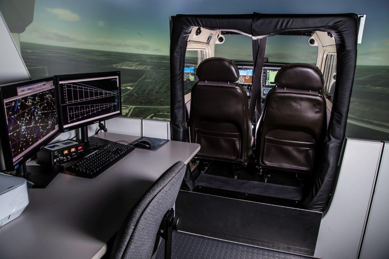 Cessna 172 - Frasca Flight Simulation