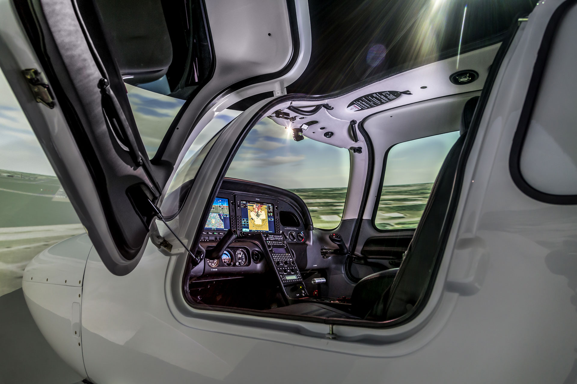 Cirrus SR20 - Frasca Flight Simulation