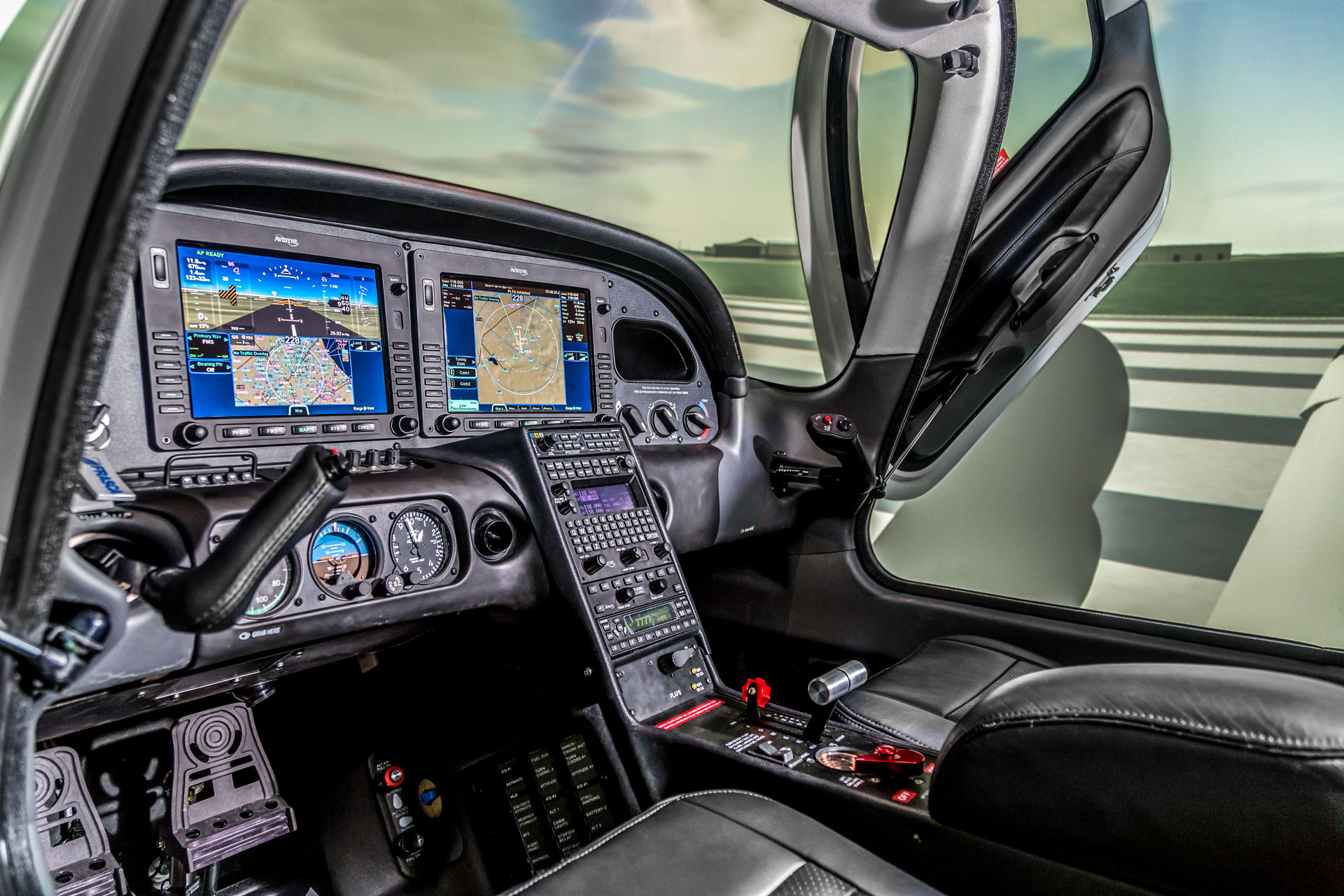 Cirrus SR20 - Frasca Flight Simulation