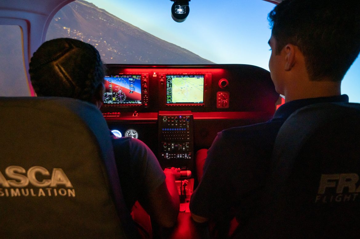 United Airlines invests in FRASCA simulators for new flight school ...